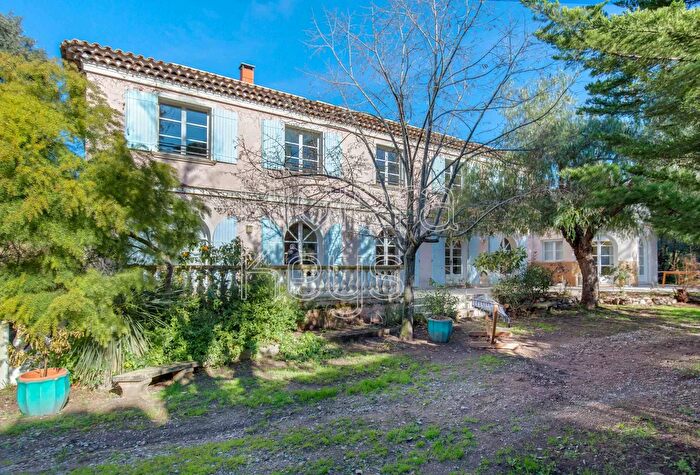 Maison à vendre - Saint-Raphaël, Les Arênes - 8 pièces - 3 chambres