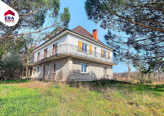 Maison à vendre - Lacapelle-Marival - 6 pièces - 5 chambres