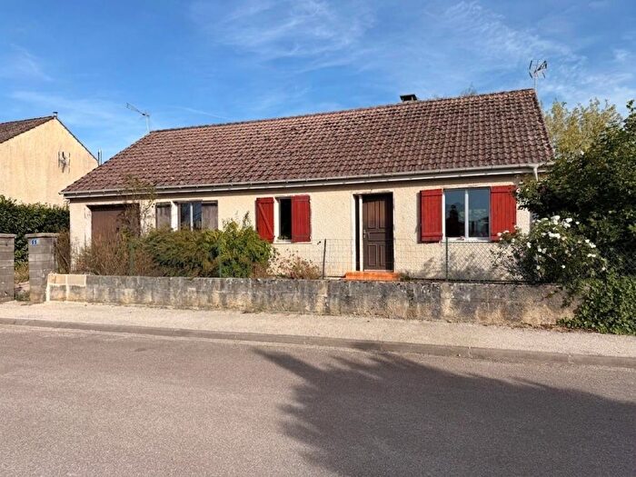 Maison 4 pièces à Champdôtre, à vendre