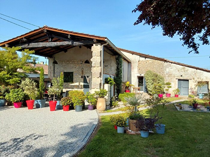 Laruscade : Maison 5 pièces à vendre