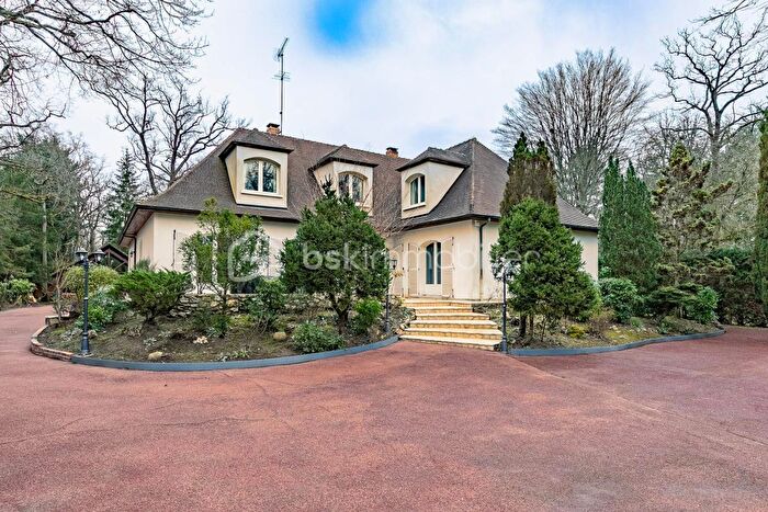 Maison à vendre - Lamorlaye - 9 pièces - 6 chambres