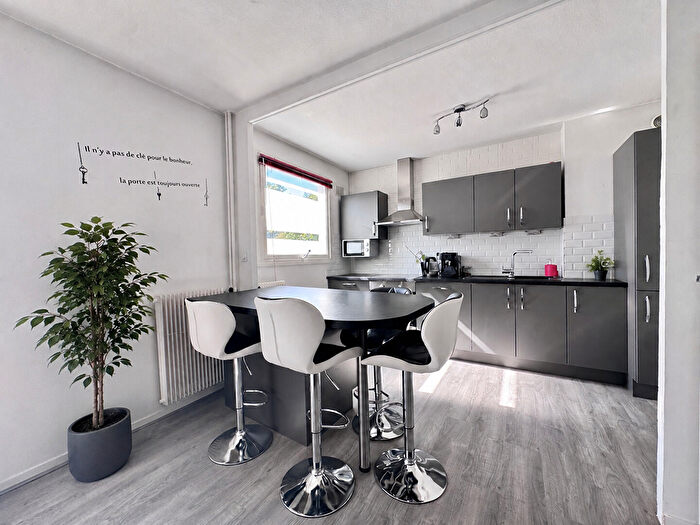 Fontaine-lès-Dijon : Appartement 4 pièces à vendre
