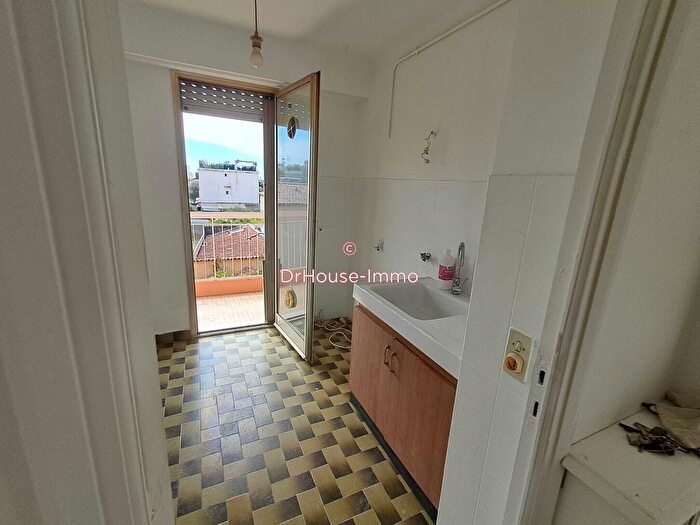 Appartement à vendre - Antibes, Antibes-les-Pins, Trianon, Le Fournel, Peyregoue - 2 pièces - 1 chambre