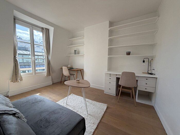 Appartement à louer - Gros Caillou, Paris ème arrondissement - 2 pièces - 1 chambre