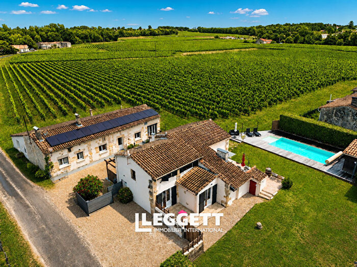 Maison 10 pièces à vendre à Saint-Savin