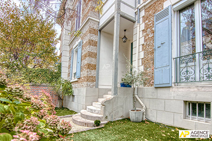 Maison à vendre - Versailles, Clagny Glatigny - 8 pièces - 5 chambres