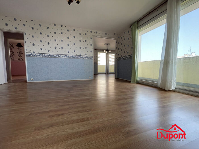 Appartement à vendre - SaintQuentin - 5 pièces - 2 chambres