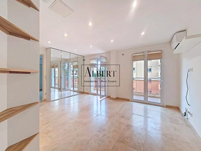Appartement à vendre - Cannes, Pointe Croisette - 3 pièces - 2 chambres