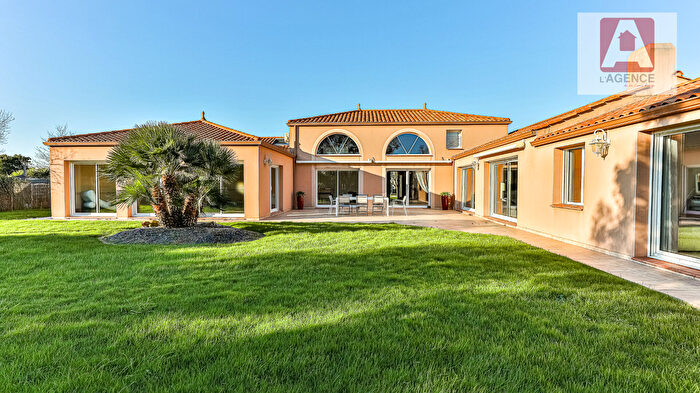 Maison à vendre - Le Fenouiller - 7 pièces - 5 chambres