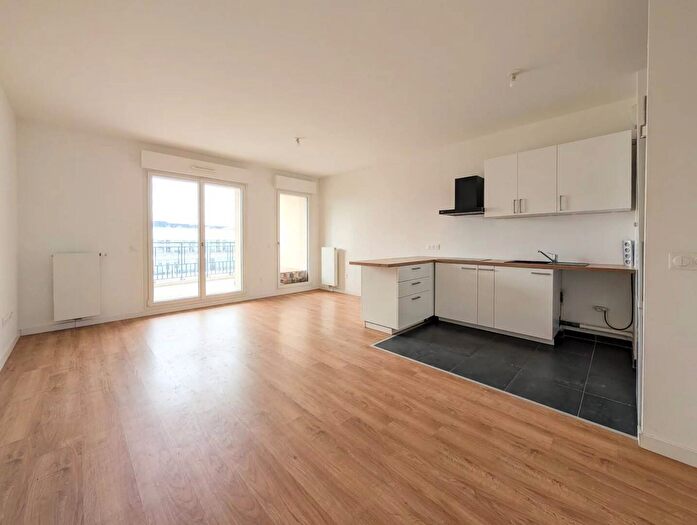 Appartement à louer - Dock Saint Ouen, Saint-Ouen-sur-Seine - 4 pièces - 3 chambres