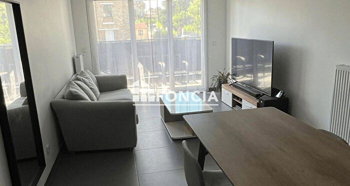Grenouillère-Marnois-Rive de Marne, Noisy-le-Grand : Appartement 2 pièces à louer