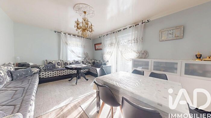 Appartement à vendre - Trappes, Coeur des Merisiers - 4 pièces - 3 chambres