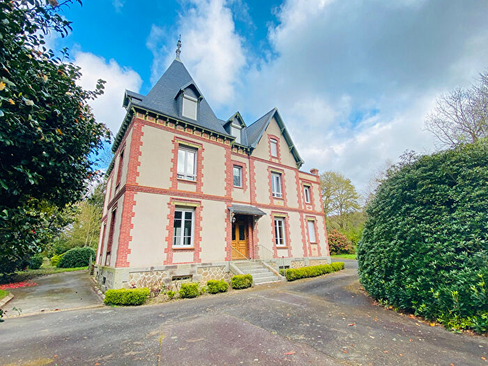 Maison 14 pièces à vendre - LHermitage-Lorge