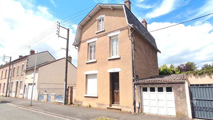 Maison 6 pièces à Châtellerault, Centre-ville, à vendre