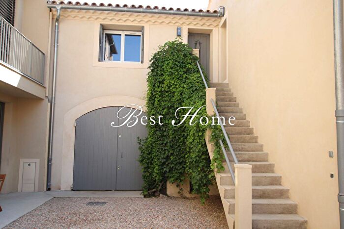 Appartement à louer - Nîmes - 3 pièces - 2 chambres