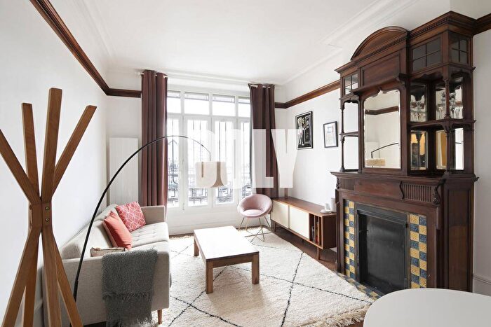 Appartement à louer - Europe, Paris ème arrondissement - 2 pièces - 1 chambre