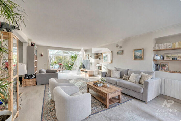 Maison à vendre - Rueil-Malmaison, Jonchere, Malmaison, Saint-Cucufa - 7 pièces - 5 chambres