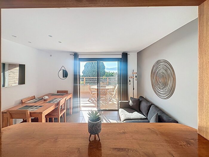 Appartement à louer - Albitreccia - 2 pièces - 1 chambre