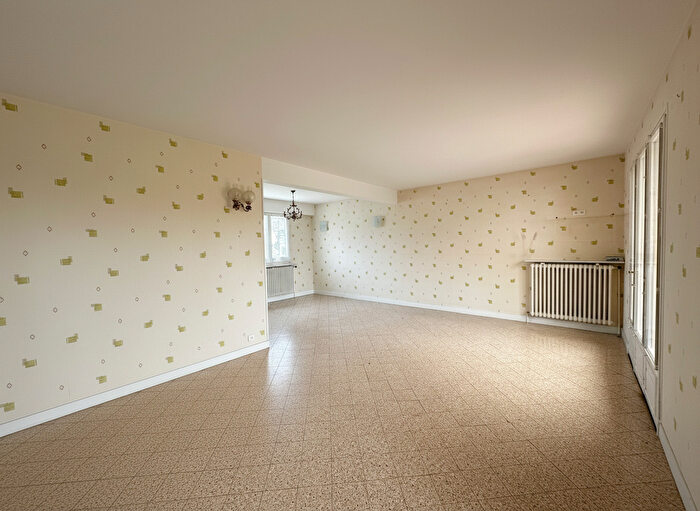 Maison à vendre - Neuilly-en-Thelle - 8 pièces - 5 chambres