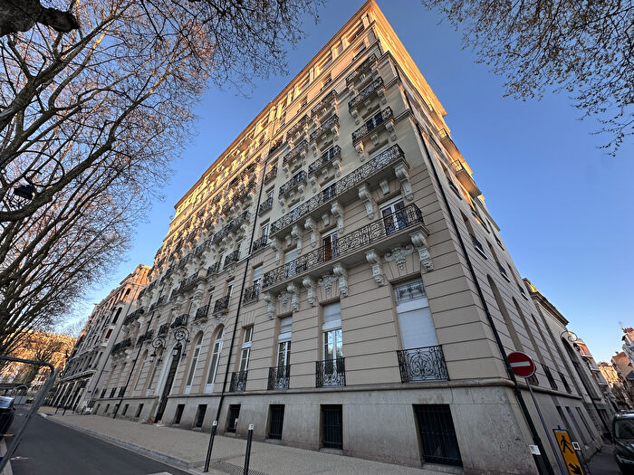 Appartement à vendre - Vichy, Thermal - 2 pièces - 1 chambre