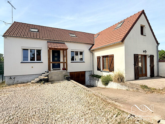 Maison à vendre - Fay-aux-Loges - 8 pièces - 6 chambres