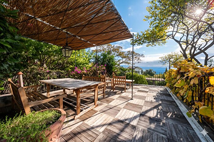 Maison à vendre - Cannes, Croix des Gardes - 7 pièces - 6 chambres