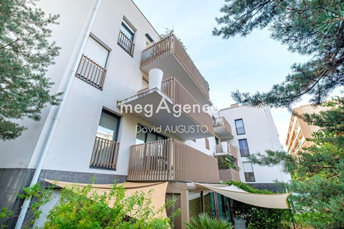 Appartement 3 pièces à vendre à Écully, Centre-ville