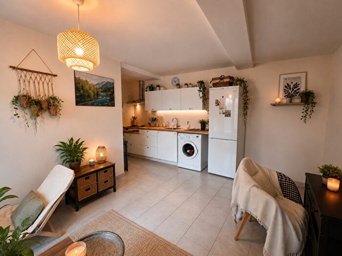 Appartement 2 pièces à L'Isle-sur-la-Sorgue, Centre-ville, à vendre