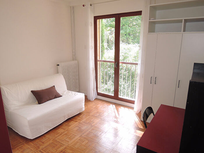 Appartement à louer - Fontenay-sous-Bois, Proche Bois de Vincennes, Rer A - 1 pièce