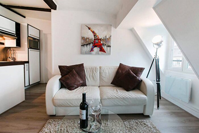 Mairie, Paris 8ème arrondissement - Appartement 2 pièces à louer