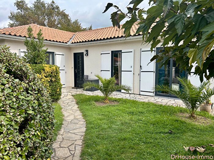 Maison à vendre - Artigues-près-Bordeaux - 5 pièces - 4 chambres