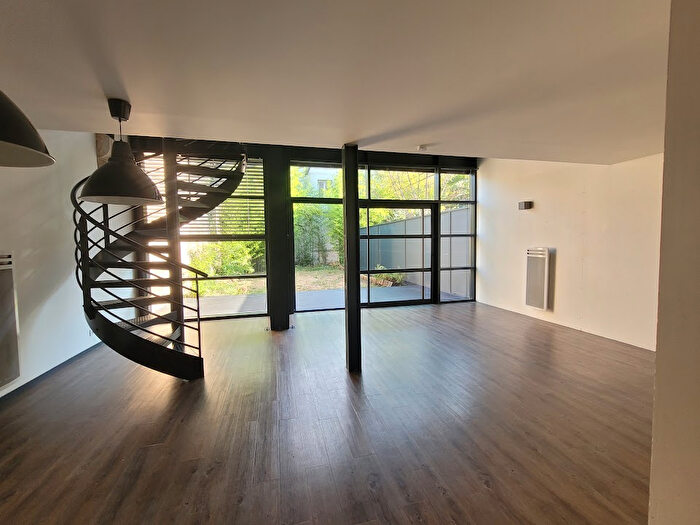 Appartement 3 pièces à louer à Bordeaux, Rivière