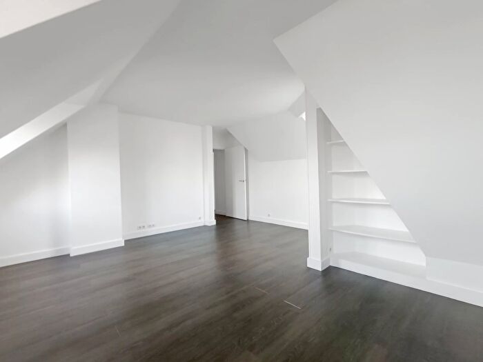 Appartement à louer - Neuilly-sur-Seine, Plaine des Sablons - 2 pièces - 1 chambre