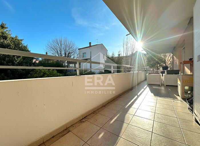 Appartement à vendre - Marseille e , Saint-Antoine - 3 pièces - 2 chambres