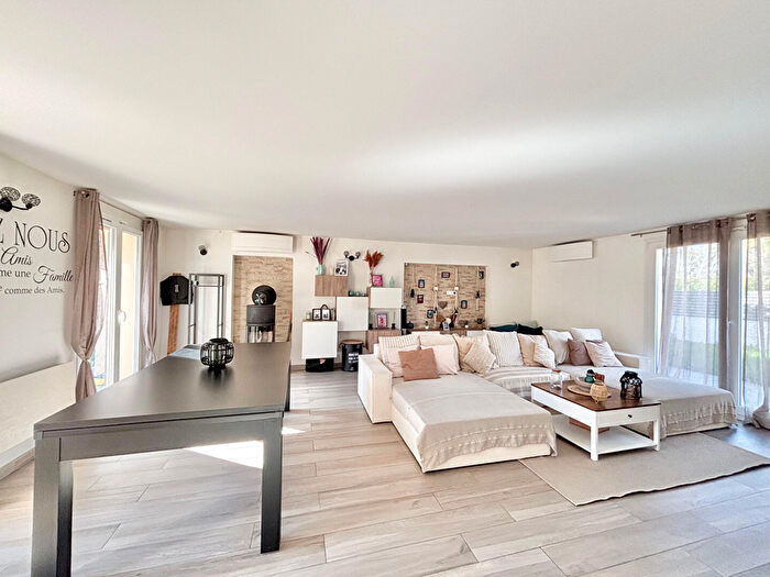 Maison à vendre - La Queue-en-Brie - 8 pièces - 5 chambres