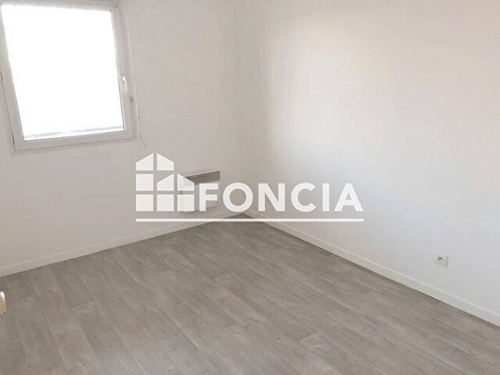 Appartement à louer - Cerisaie, Elbeuf - 3 pièces - 2 chambres