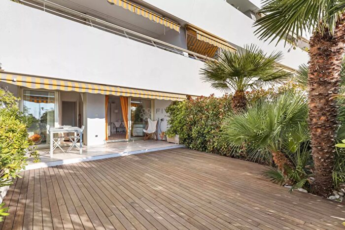 Appartement à vendre - Villeneuve-Loubet, Plage - 2 pièces - 1 chambre