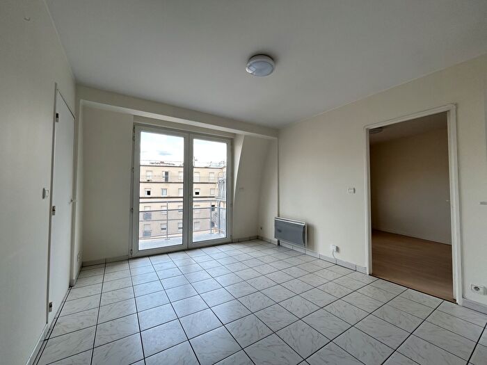 Appartement à louer - Clermont-Ferrand - 2 pièces - 1 chambre