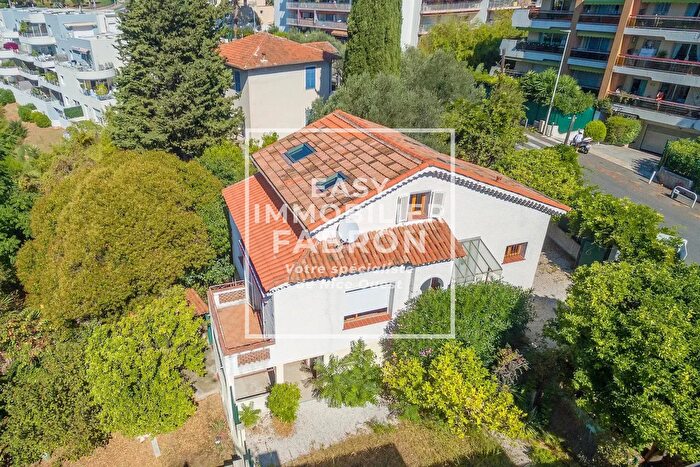 Maison à vendre - Nice, Fabron - 5 pièces - 3 chambres