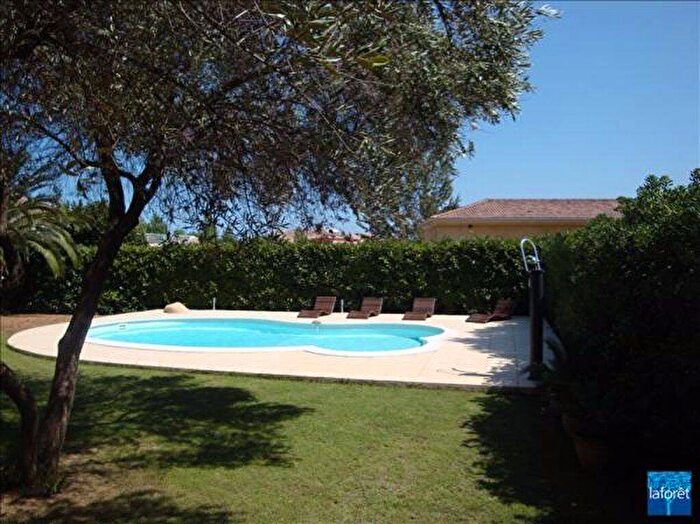 Maison 5 pièces à louer à Ouest et Sud, Borgo