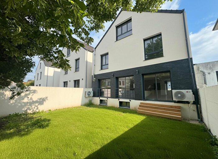 Maison 9 pièces à vendre à Massy, Massy-Opéra, Petit Massy, La Paix, Les Champarts