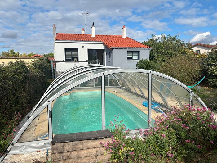 Maison 5 pièces à La Chaize-le-Vicomte, à vendre