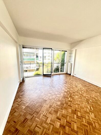 Appartement 2 pièces à louer à Neuilly-sur-Seine, Parc de Neuilly