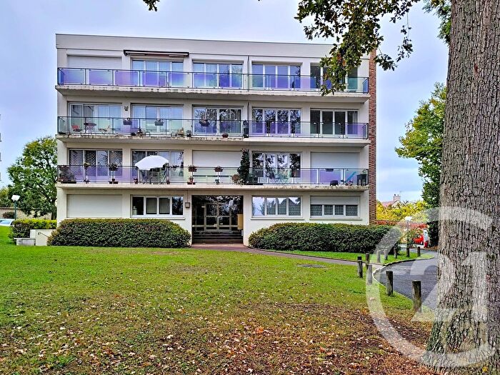 Appartement à vendre - Veneux-les-Sablons - 3 pièces - 2 chambres