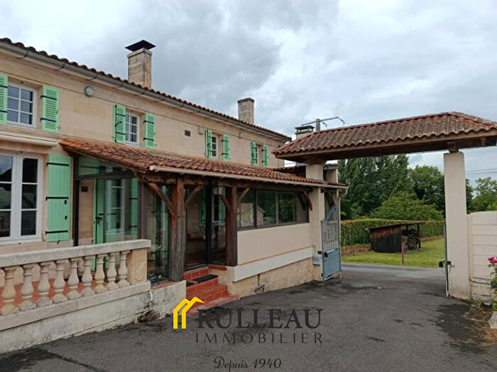 Maison à vendre - Berson - 9 pièces - 2 chambres