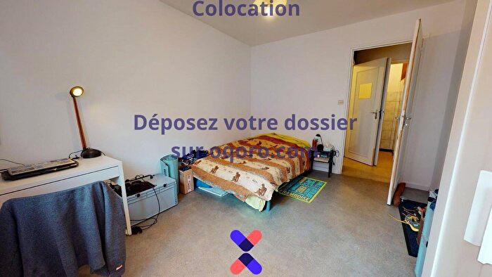 Appartement à louer - Centre-Max Barel-Centre Nord, Vénissieux - 5 pièces - 4 chambres