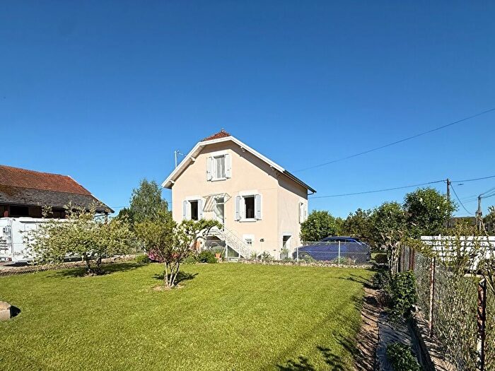 Maison 4 pièces à Saint-Béron, à vendre