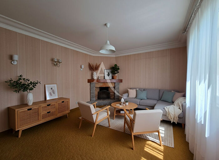 Maison à vendre - Saint-Nicolas-de-Redon - 8 pièces - 5 chambres