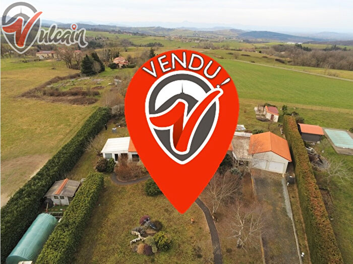 Maison à vendre - Trézioux - 4 pièces - 3 chambres