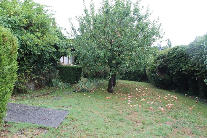 Saint-Germain-des-Fossés : Maison 5 pièces à vendre